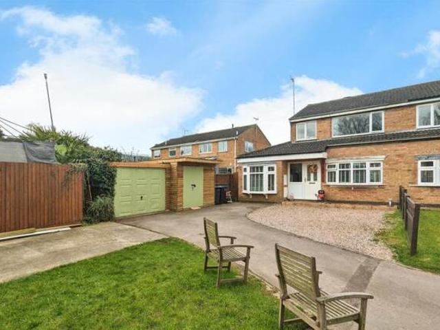 3 Bedroom Semi detached House For Sale In Fleckney