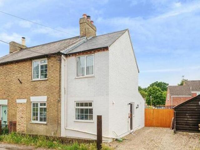 3 Bedroom Semi detached House For Sale In Flitwick