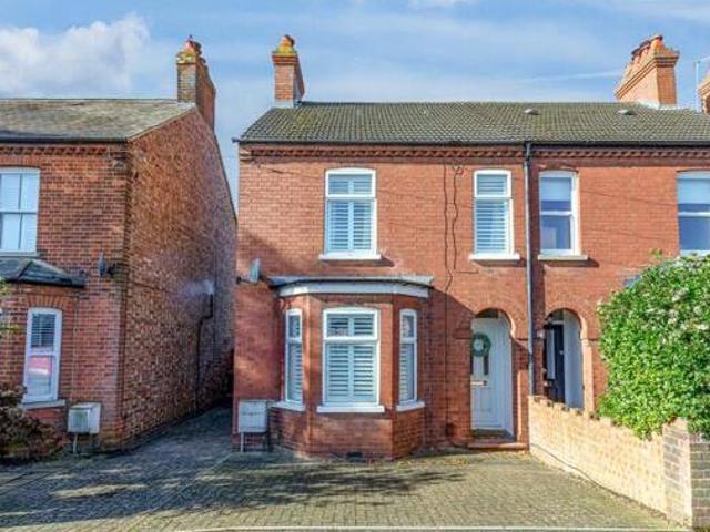 3 Bedroom Semi detached House For Sale In Flitwick, Bedfordshire