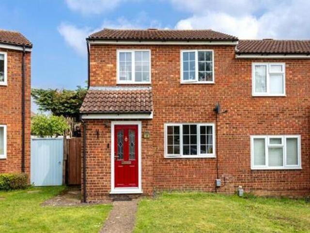 3 Bedroom Semi detached House For Sale In Flitwick, Bedfordshire