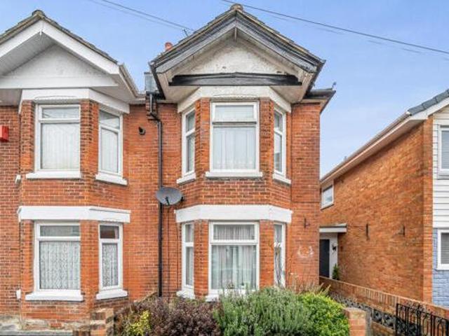 3 Bedroom Semi detached House For Sale In Freemantle, Southampton
