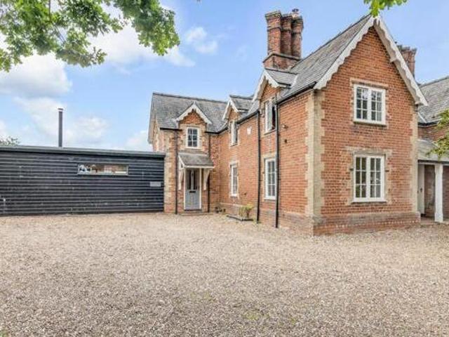 3 Bedroom Semi detached House For Sale In Freethorpe