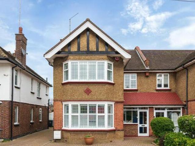 3 Bedroom Semi detached House For Sale In Friern Barnet