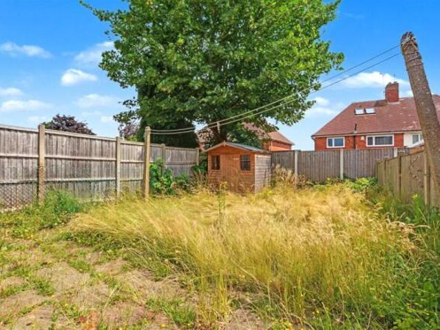 3 bedroom semi detached house for sale in Frinton Road, Nottingham, NG8