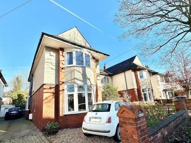 3 Bedroom Semi detached House For Sale In Fulwood, Preston