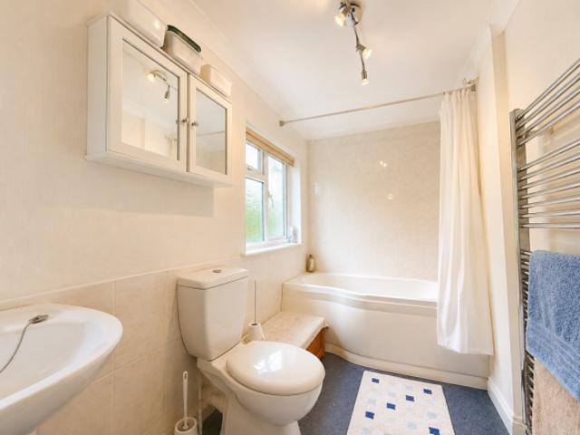 3 bedroom semi detached house for sale in Gaulby Lane, Stoughton, LE2