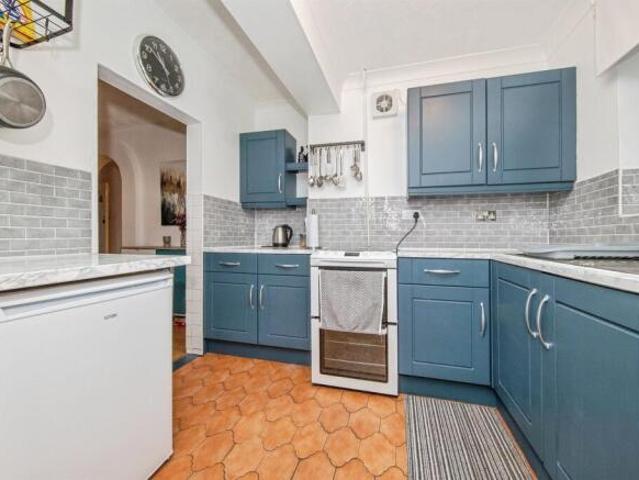 3 bedroom semi detached house for sale in Geneva Road, Ipswich, IP1
