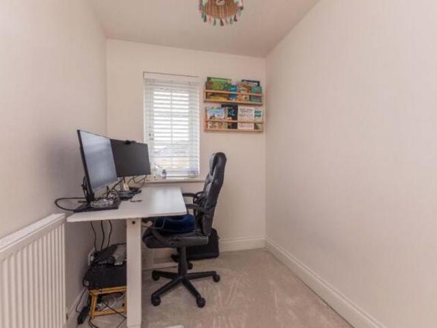 3 bedroom semi detached house for sale in Gervaise Close, Slough, Berkshire, SL1