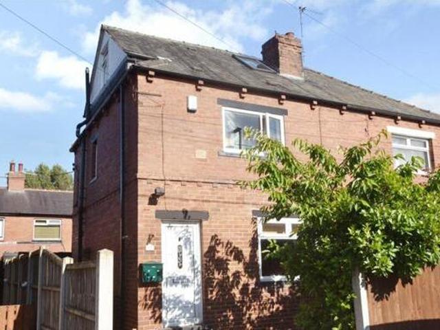 3 Bedroom Semi detached House For Sale In Gildersome, Morley