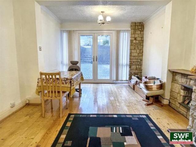 3 bedroom semi detached house for sale in Goldthorn Avenue, Wolverhampton, WV4