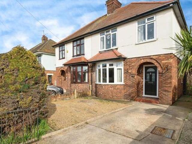 3 Bedroom Semi detached House For Sale In Gorleston