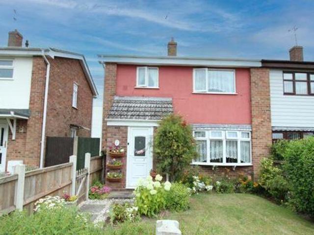 3 Bedroom Semi detached House For Sale In Gorleston