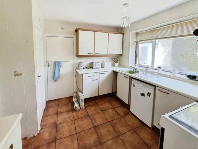 3 bedroom semi detached house for sale in Glaisdale Drive West, Nottingham, NG8