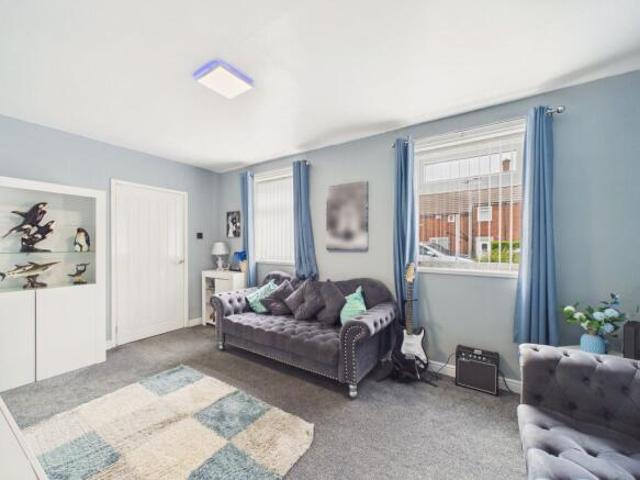 3 bedroom semi detached house for sale in Glanton Wynd, Newcastle Upon Tyne, NE3