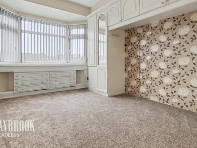 3 bedroom semi detached house for sale in Gleadless Common, Sheffield, S12