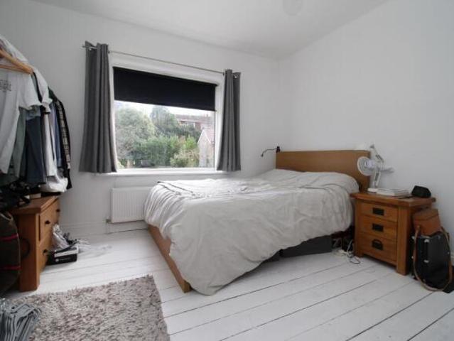 3 bedroom semi detached house for sale in Glenfield Avenue, Southampton, SO18