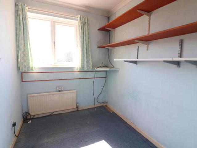 3 bedroom semi detached house for sale in Glenfield Road, Warden Hills, Luton, LU3 2HZ, LU3