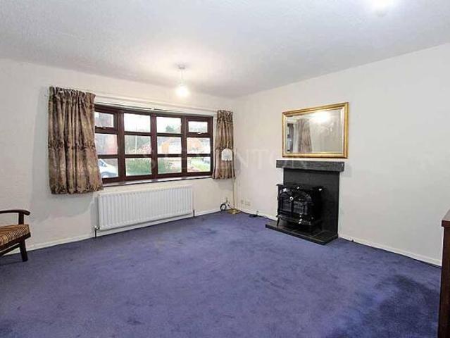 3 bedroom semi detached house for sale in Glyme Drive, Tettenhall, Wolverhampton, WV6