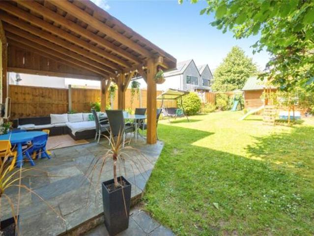3 bedroom semi detached house for sale in Grateley Close, SOUTHAMPTON, Hampshire, SO19