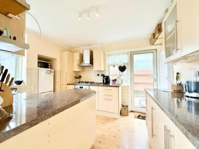 3 bedroom semi detached house for sale in Graham Gardens, Luton, LU3