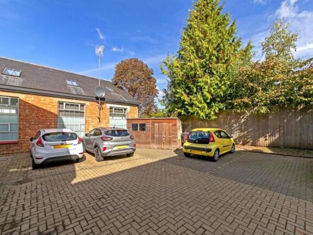 3 bedroom semi detached house for sale in Grange Street, St Albans, AL3