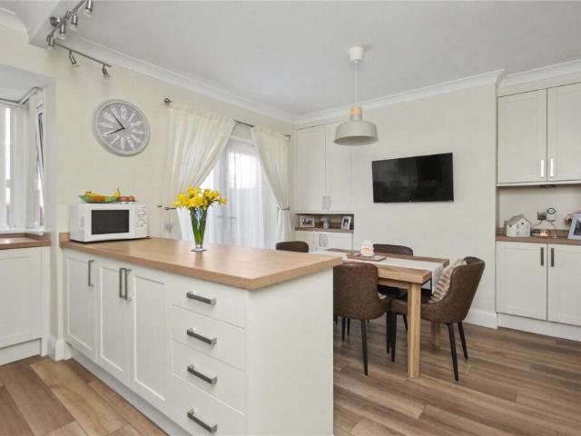 3 bedroom semi detached house for sale in Grange Park Terrace, Leeds, LS8