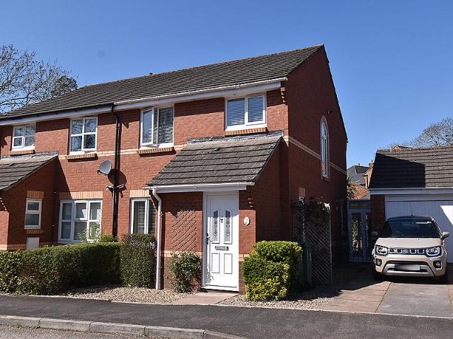 3 bedroom semi detached house for sale in Grasslands Drive, Pinhoe, Exeter, EX1