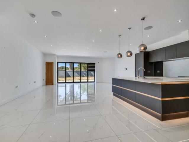 3 bedroom semi detached house for sale in Great Warley Street, Great Warley, Brentwood, Essex, CM13