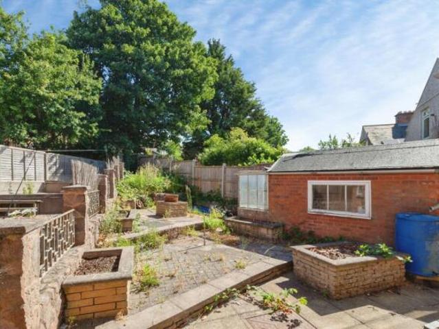 3 bedroom semi detached house for sale in Great Arler Road, LEICESTER, Leicestershire, LE2