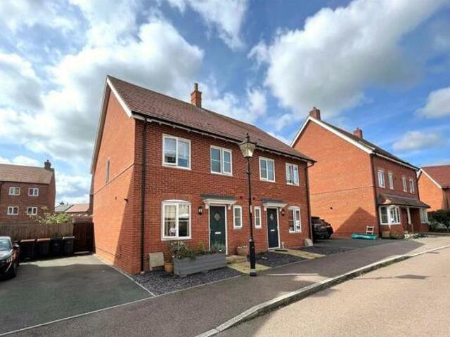 3 Bedroom Semi detached House For Sale In Great Denham