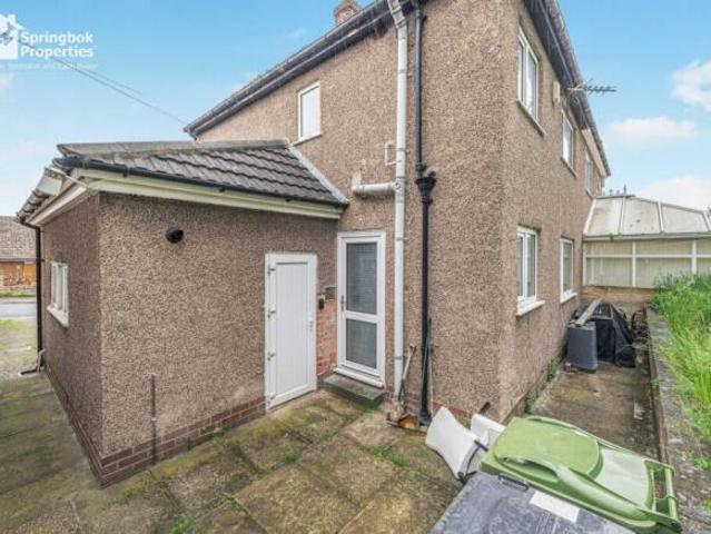 3 bedroom semi detached house for sale in Greenside Crescent, Huddersfield, West Yorkshire, HD5