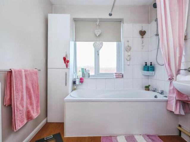 3 bedroom semi detached house for sale in Greenwich Avenue, Nottingham, NG6