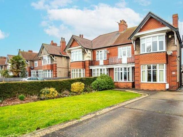 3 Bedroom Semi detached House For Sale In Grimsby, N.e Lincolnshire