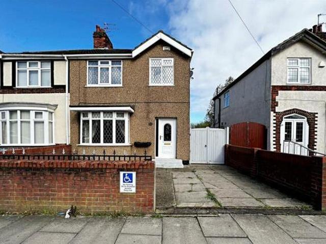3 Bedroom Semi detached House For Sale In Grimsby, N.e. Lincs
