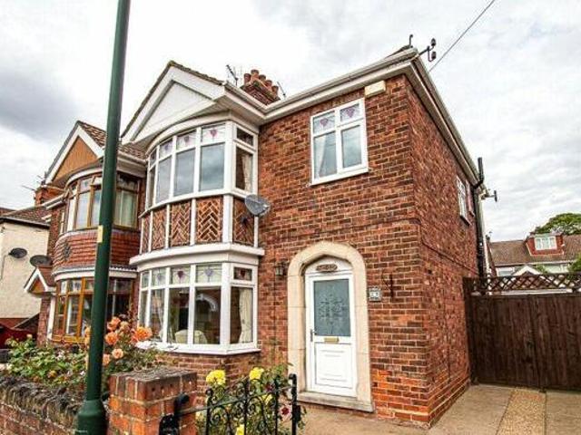 3 Bedroom Semi detached House For Sale In Grimsby, Lincolnshire