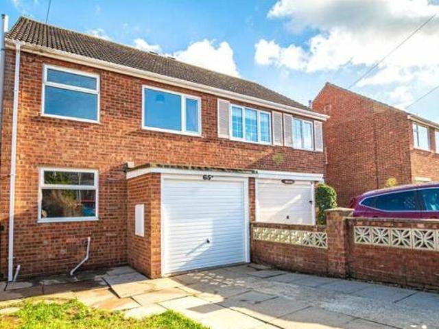 3 Bedroom Semi detached House For Sale In Grimsby, Lincolnshire