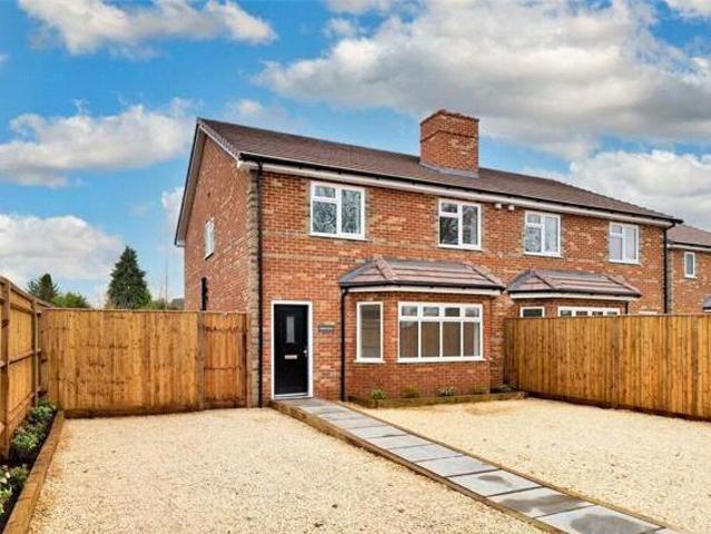 3 Bedroom Semi detached House For Sale In Guildford, Surrey