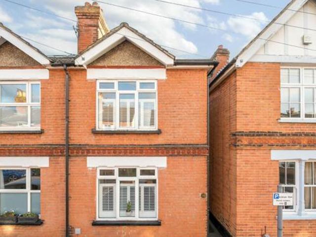 3 Bedroom Semi detached House For Sale In Guildford, Surrey