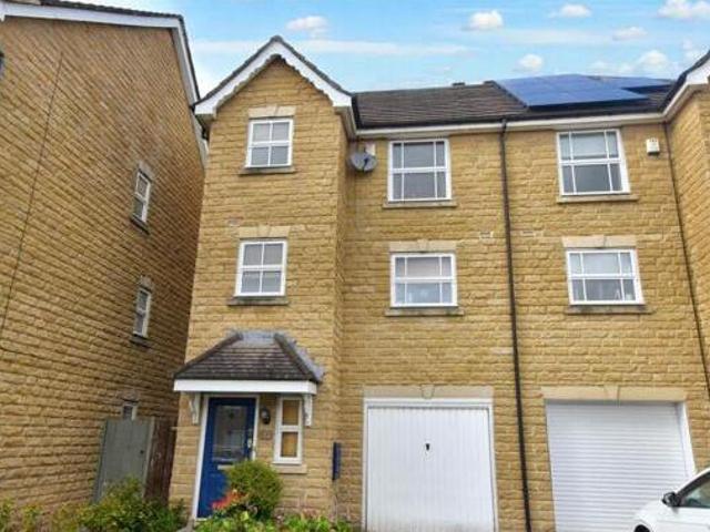3 Bedroom Semi detached House For Sale In Guiseley, Leeds