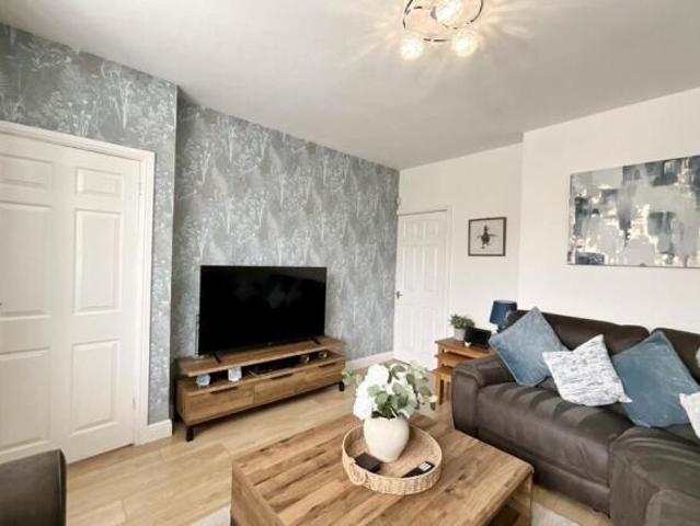 3 bedroom semi detached house for sale in Handsworth Avenue, Sheffield, S9 4BW, S9