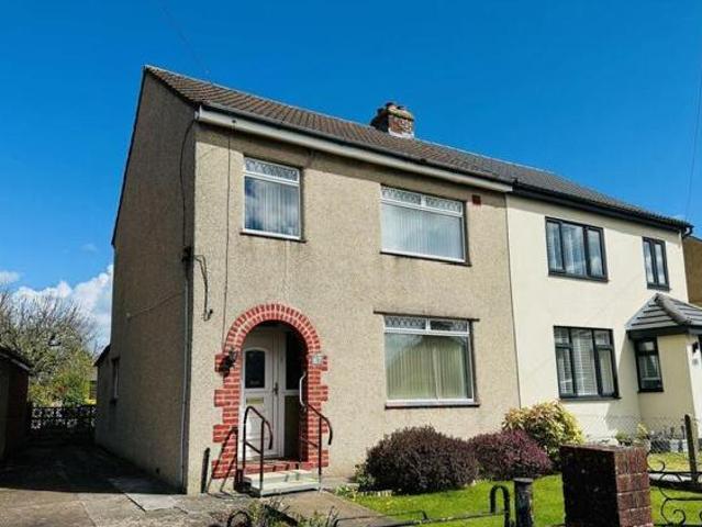 3 Bedroom Semi detached House For Sale In Hanham