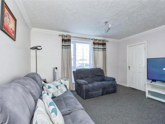 3 bedroom semi detached house for sale in Hackett Road, New Parks, Leicester, LE3