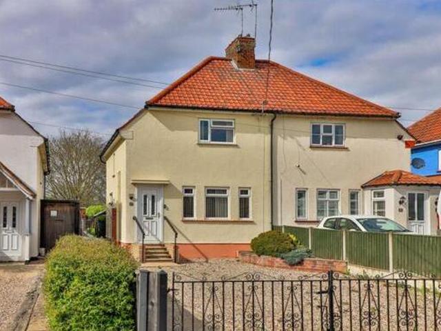 3 Bedroom Semi detached House For Sale In Hadleigh