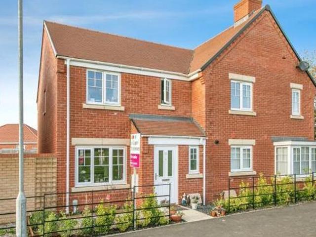 3 Bedroom Semi detached House For Sale In Hadleigh