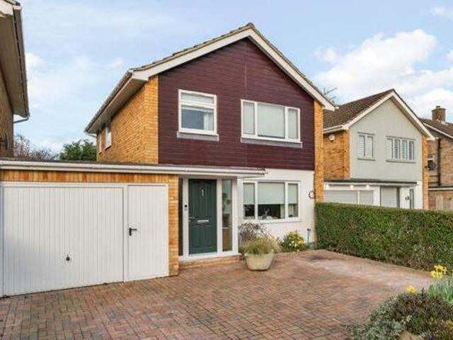 3 Bedroom Semi detached House For Sale In Hadlow, Kent