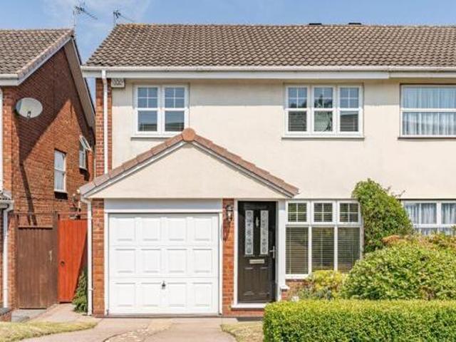 3 Bedroom Semi detached House For Sale In Halesowen, West Midlands