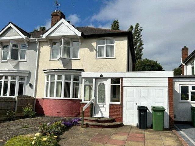 3 Bedroom Semi detached House For Sale In Halesowen, West Midlands