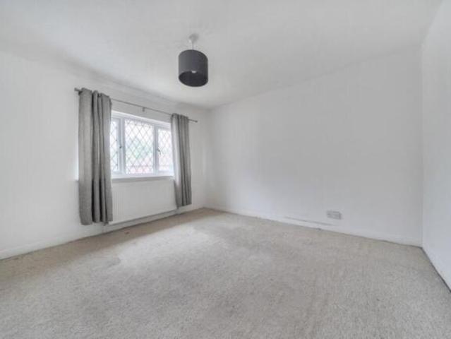 3 bedroom semi detached house for sale in Halsey Road, Bedford, MK42