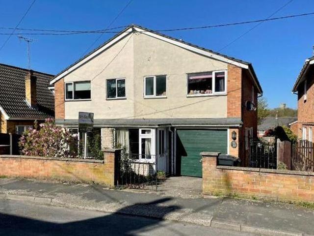 3 Bedroom Semi detached House For Sale In Halstead, Essex