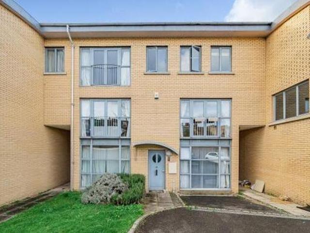 3 Bedroom Semi detached House For Sale In Harberson Road, London